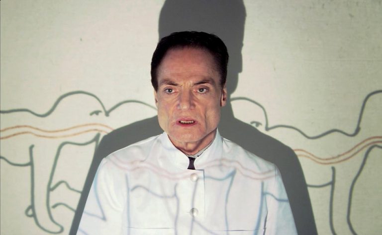 The Human Centipede - Cómo ver la saga en orden correcto.